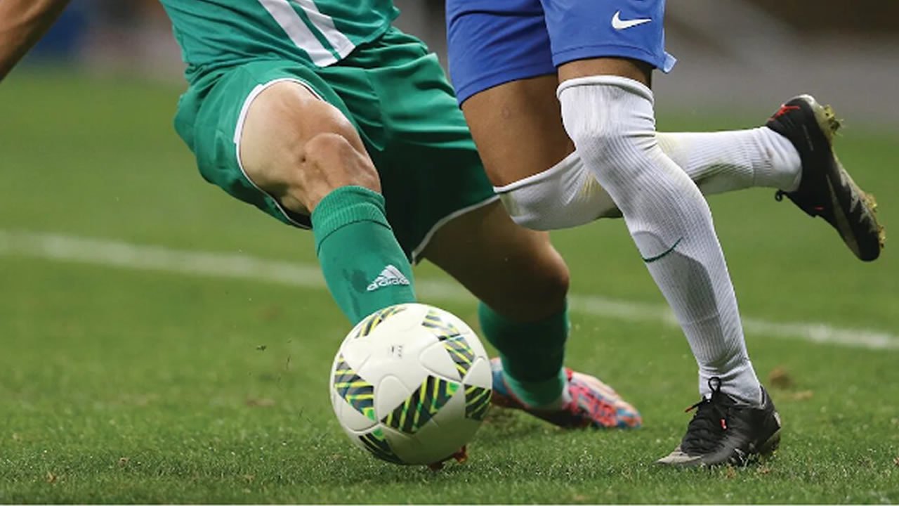 O Encanto Global do Futebol Brasileiro: Uma Jornada pela Paixão e Arte